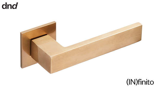Maniglia per porta Infinito dnd handles con rosetta quadrata • Maniglie ...